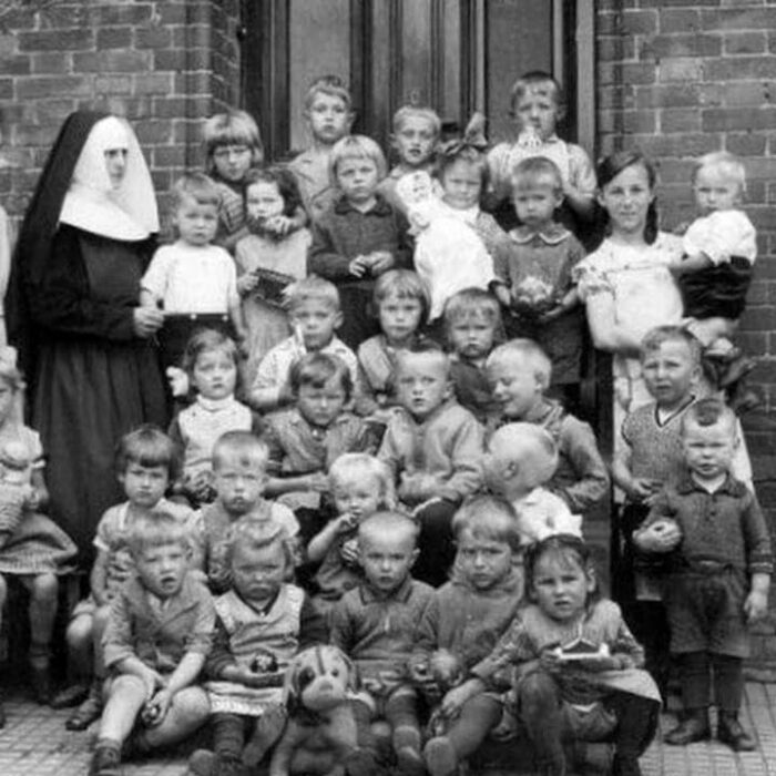 Liam Neeson dévoile son projet de film sur les anges oubliés de Tuam ...